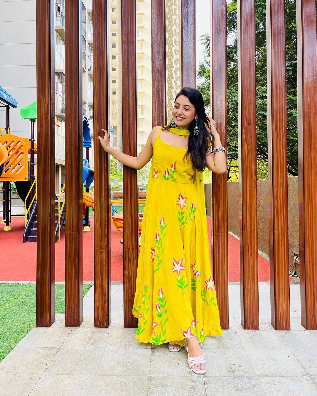 Surabhi Das in Lemon Green Suit Set – sutraclothings