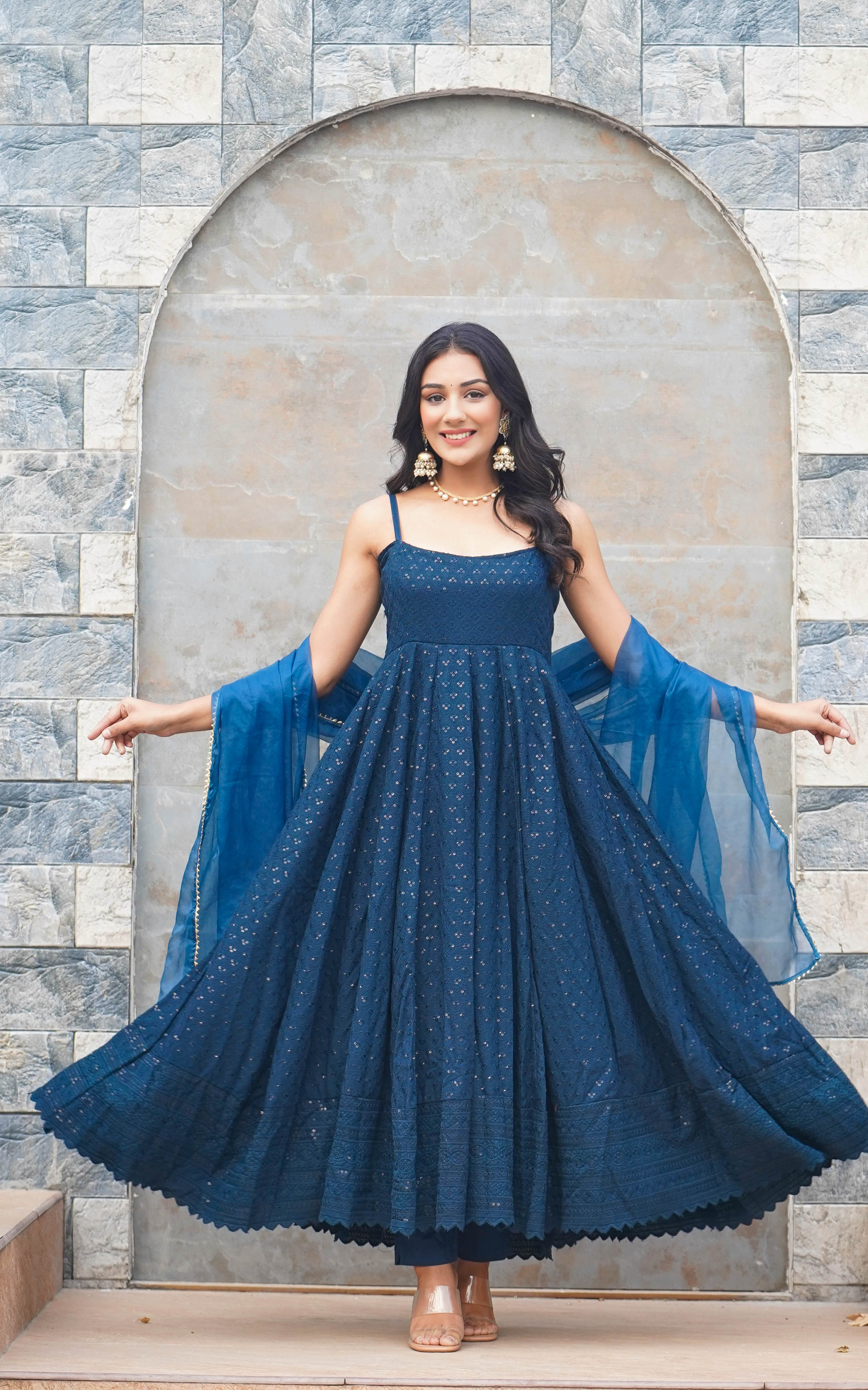 VARANASI CHIKANKARI SUIT SET – sutraclothings